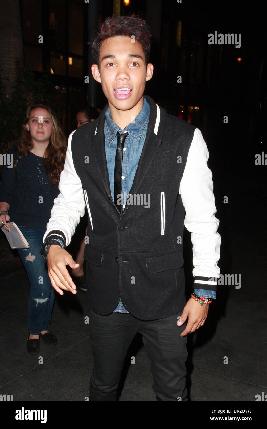 Roshon Fegan Cast Members of current season of 'Dancing with Stars ...