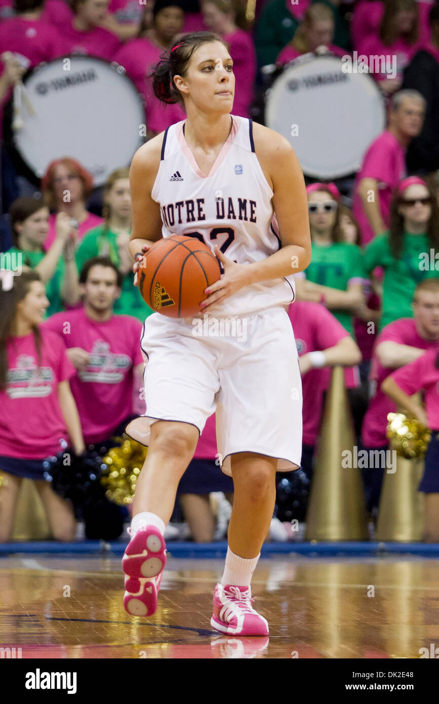 Notre dame forward becca bruszewski hi-res stock photography and images ...