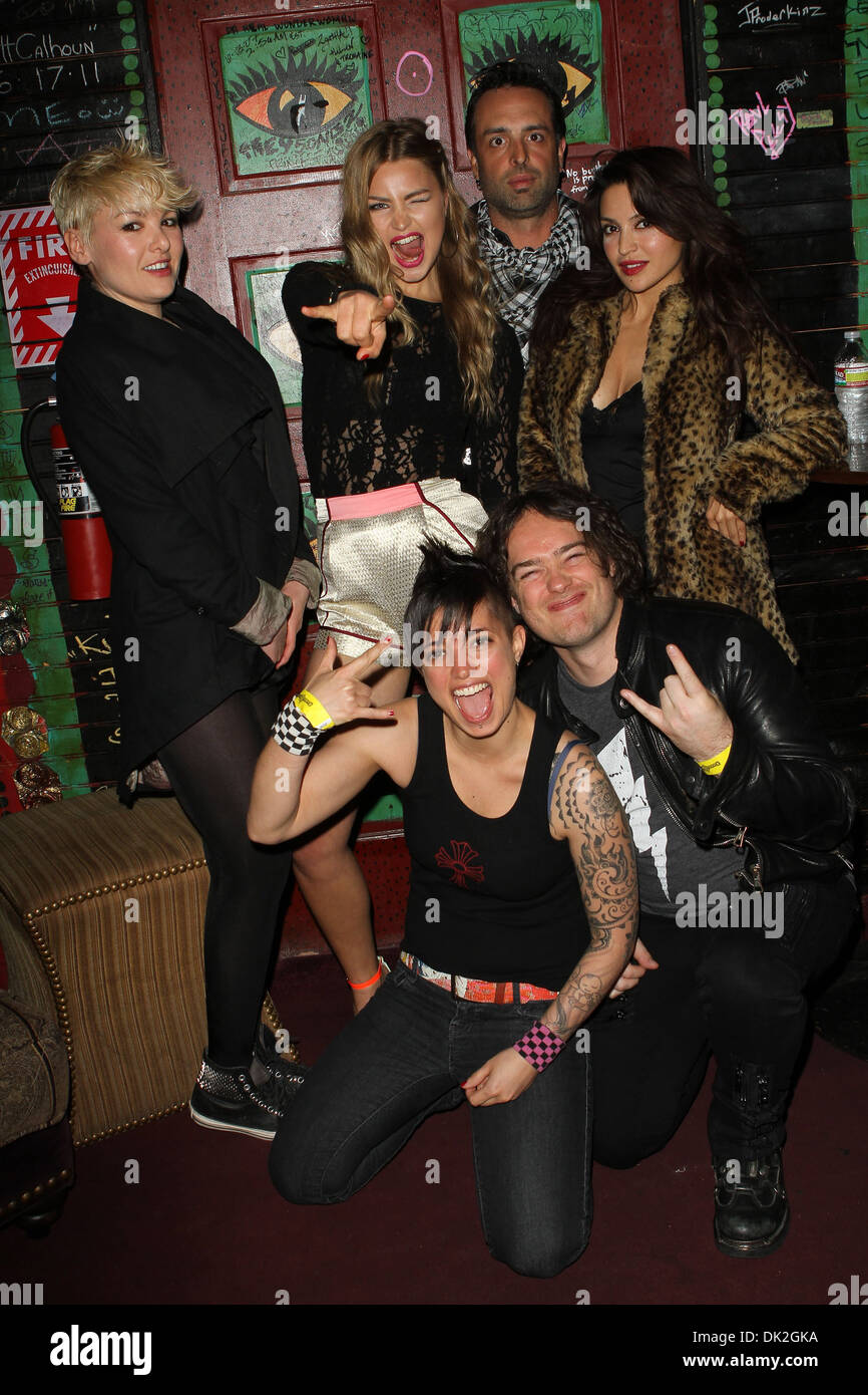 Jennifer Ackerman & Bella Tech Jennifer Ackerman and her band Bella ...