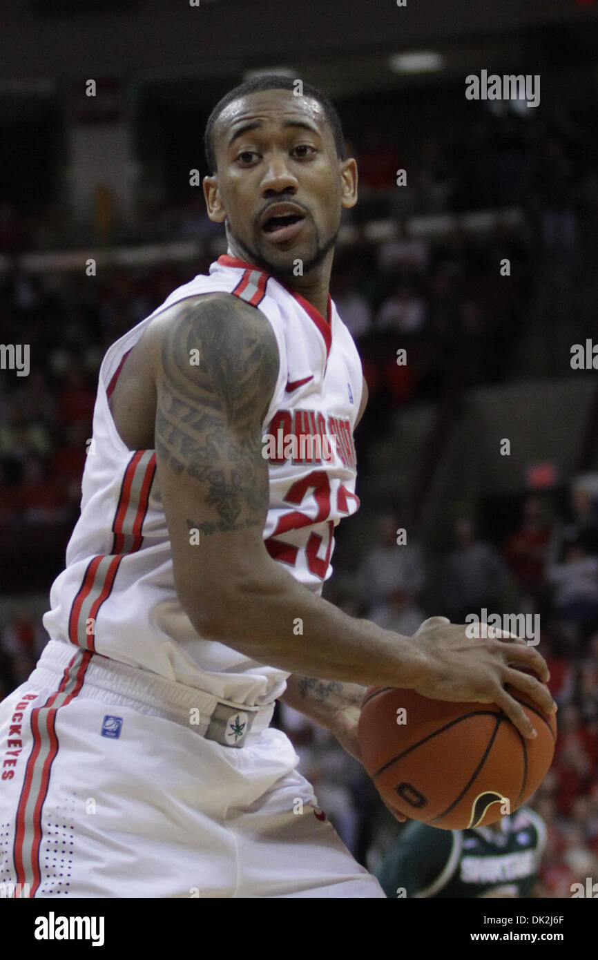 Feb. 15, 2011 - Columbus, Ohio, U.S.A - Ohio State Buckeyes guard David ...