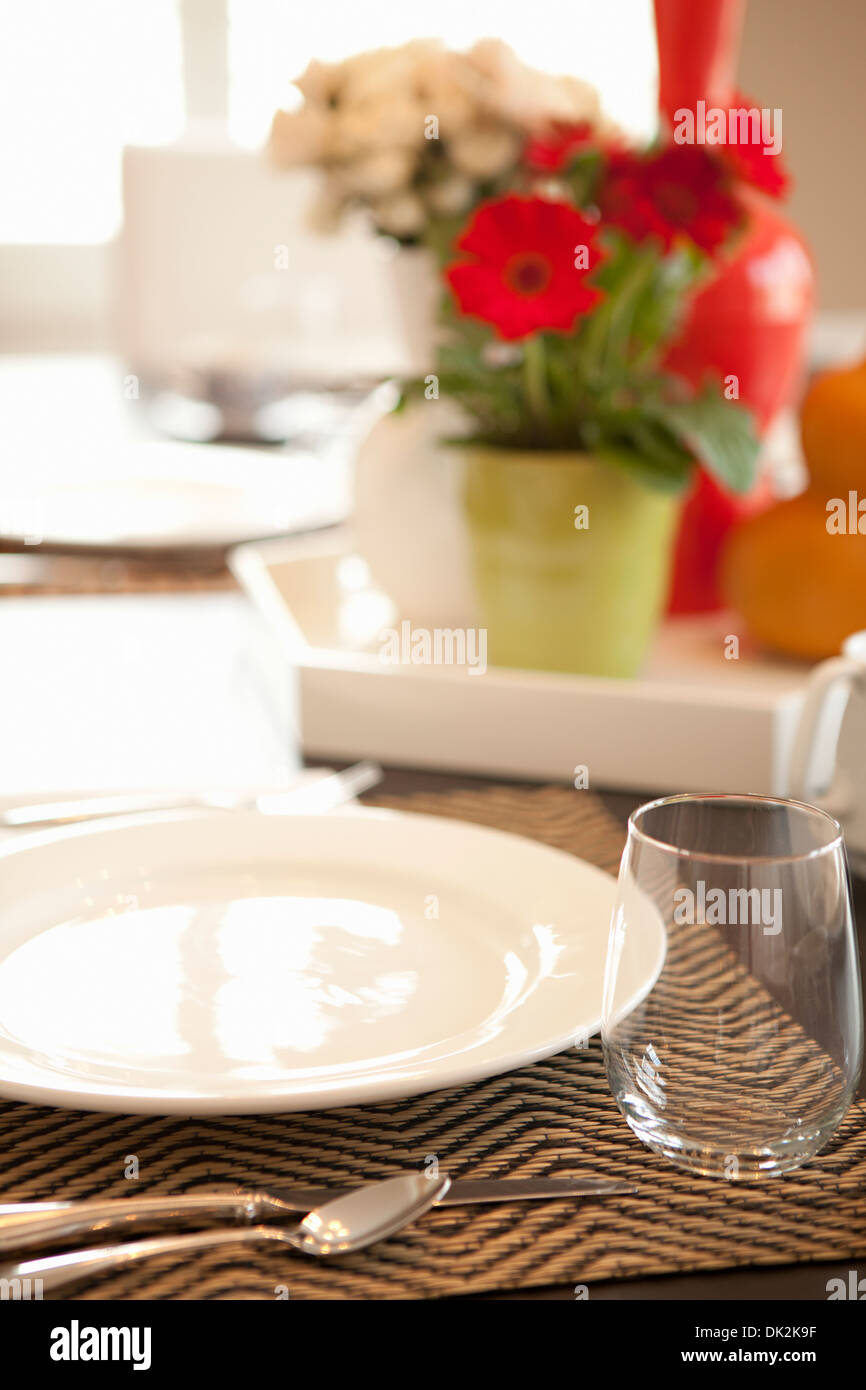 Dining table hi-res stock photography and images - Alamy