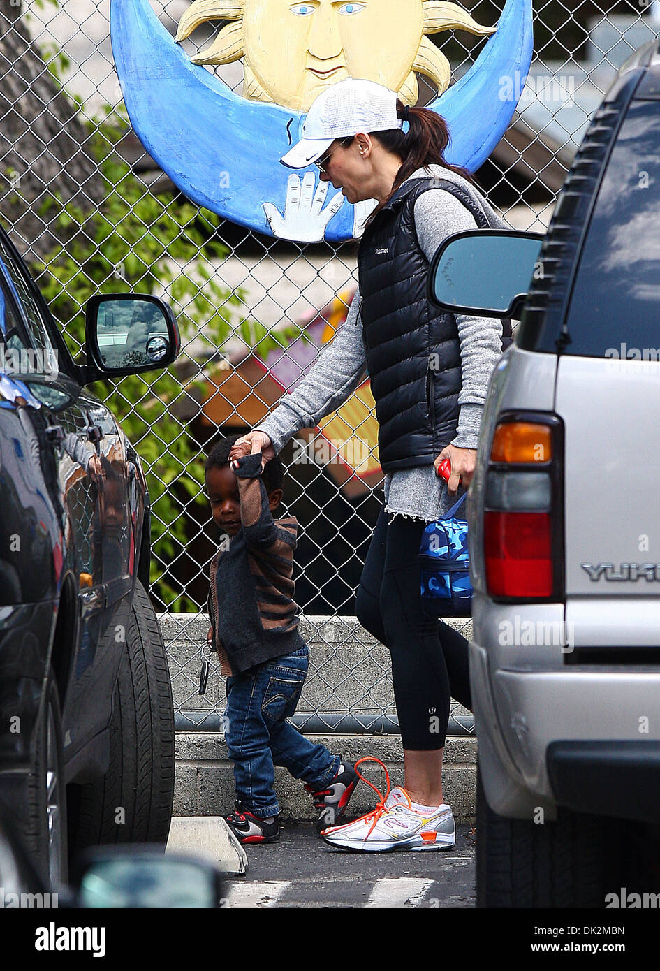 Sandra bullock and louis bullock hi-res stock photography and images ...