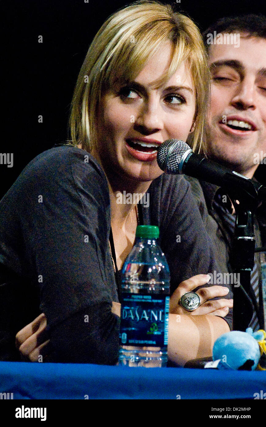 Alison haislip chicago comic con day 1 chicago hi-res stock photography ...