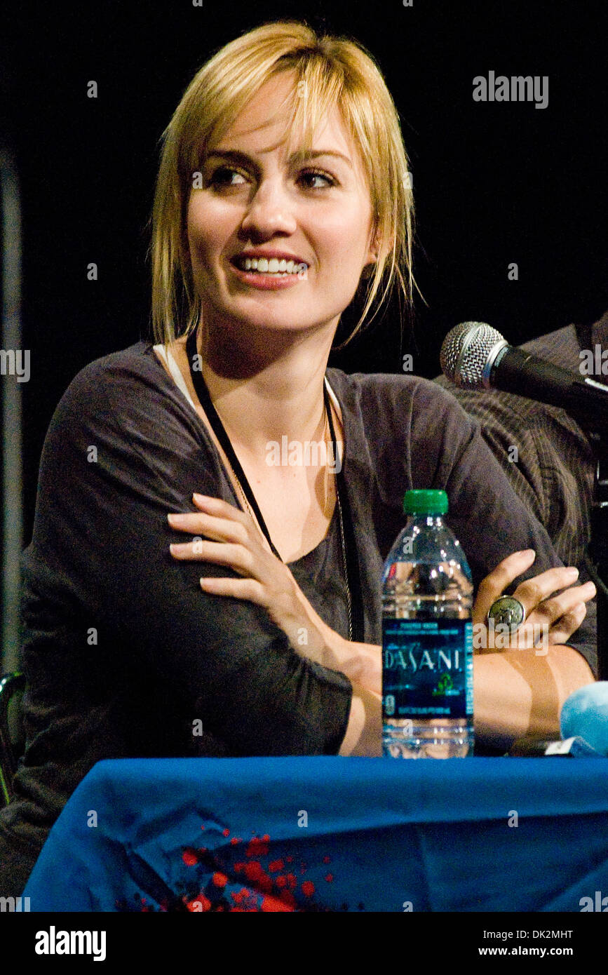 Alison haislip chicago comic con day 1 chicago hi-res stock photography ...