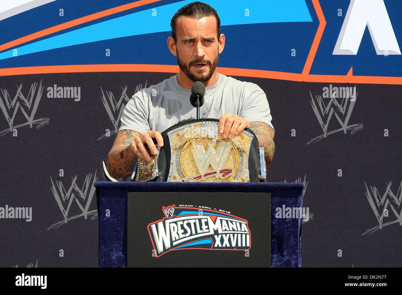 Wrestlemania xxviii hi-res stock photography and images - Alamy