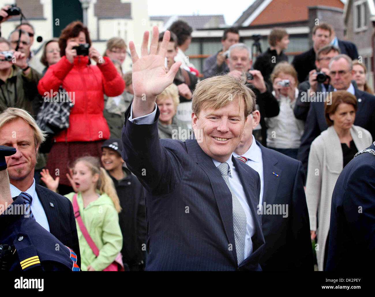 Prince Willem-Alexander of Netherlands Prince Willem-Alexander visits ...