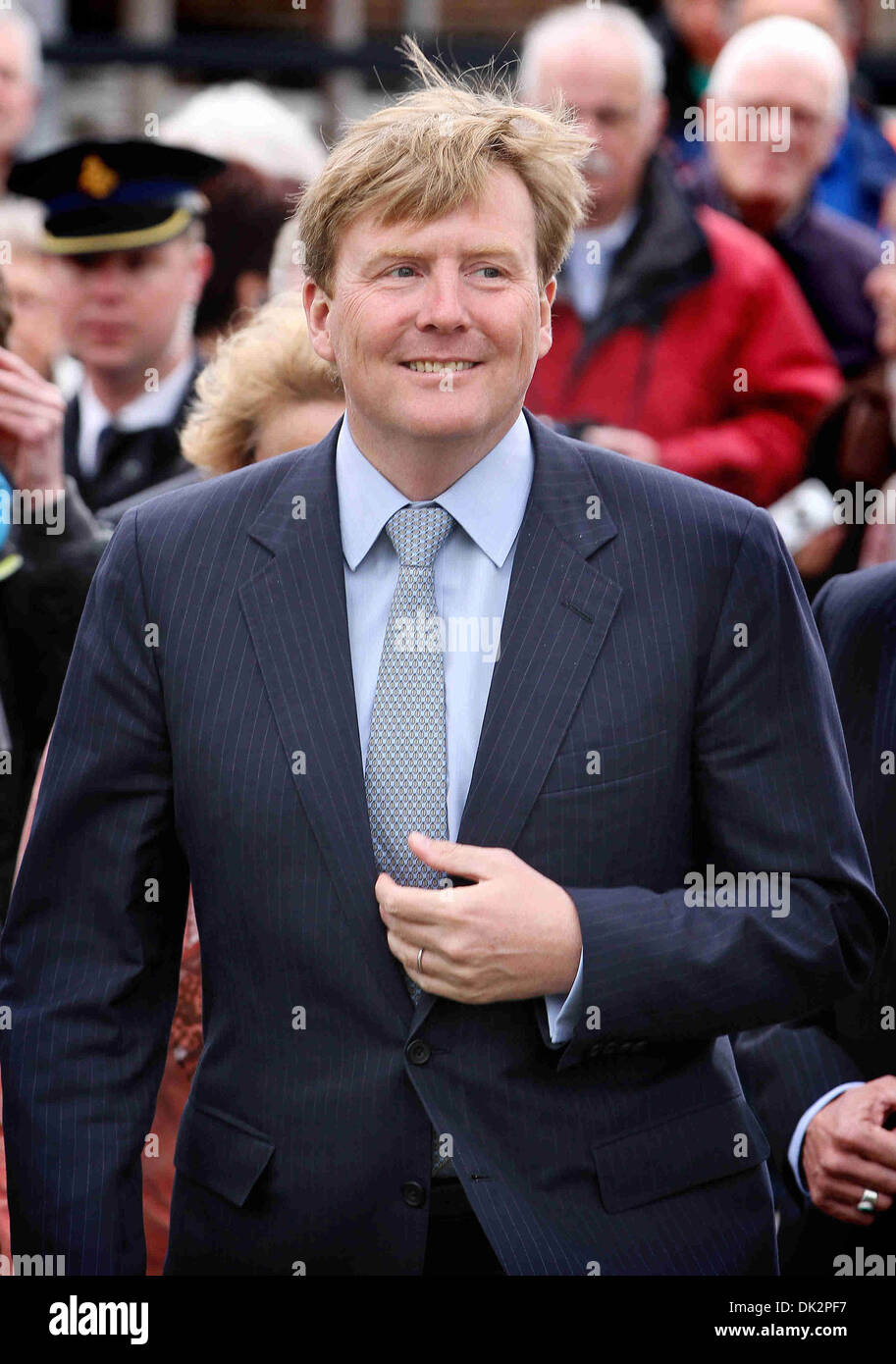 Prince Willem-Alexander of Netherlands Prince Willem-Alexander visits ...