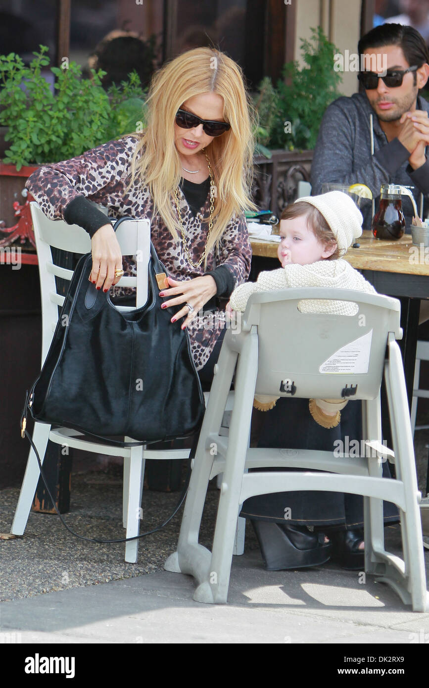 Rachel Zoe at lunch with her son Skyler Berman tries to avoid a ...