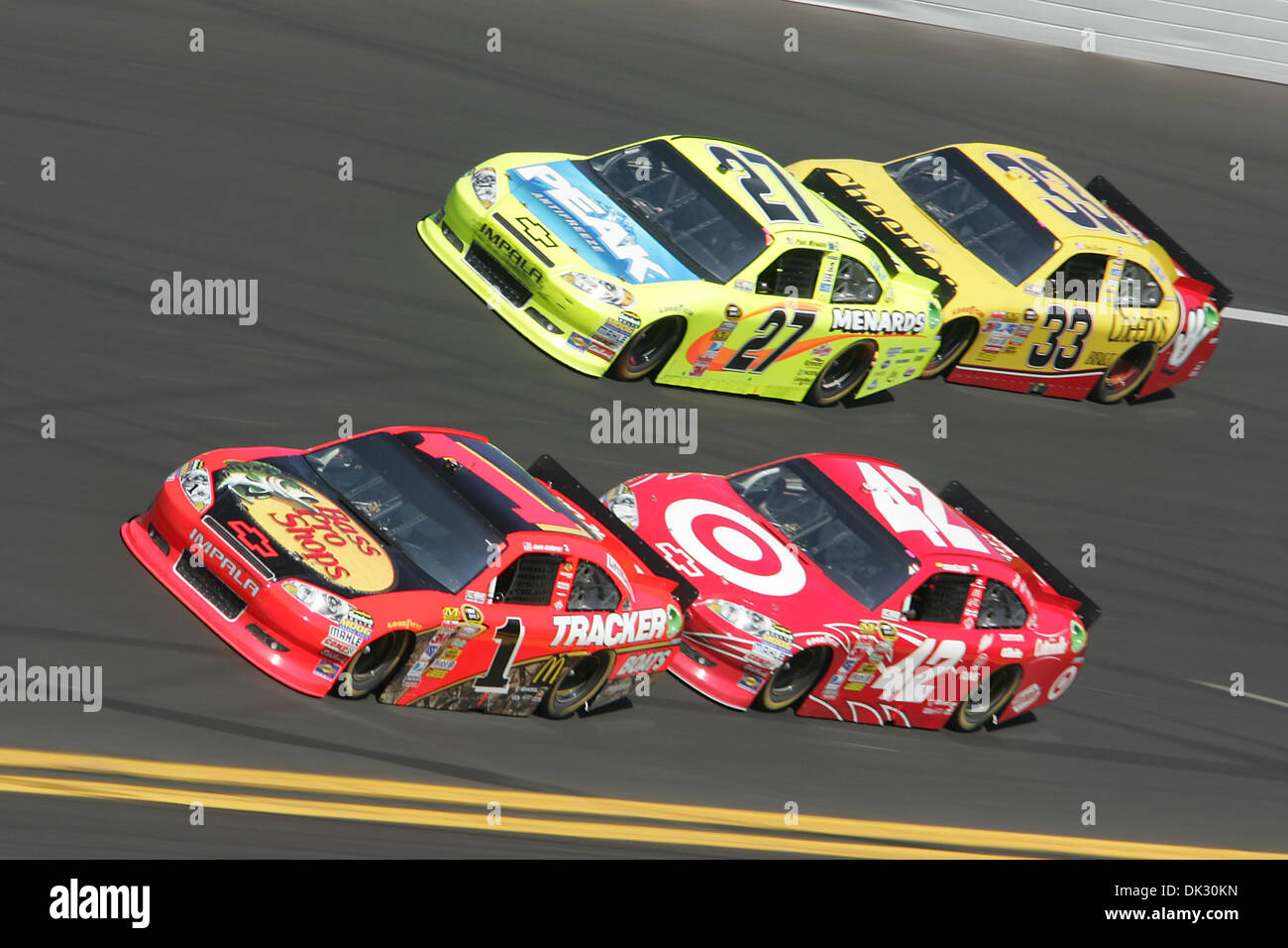 Daytona 500 cars racing hi-res stock photography and images - Alamy