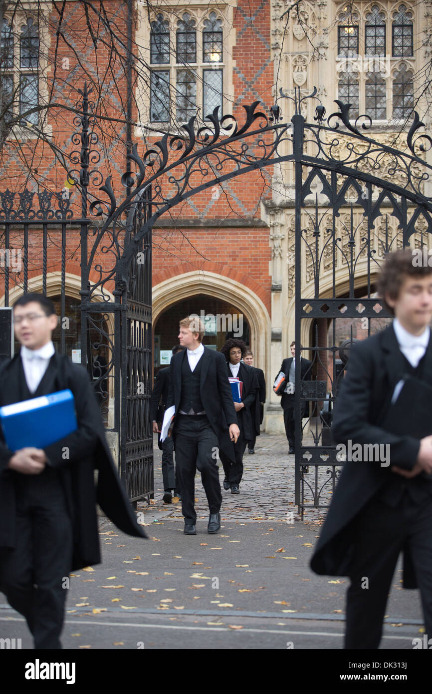 Schoolboys eton uniform english hi-res stock photography and images - Alamy