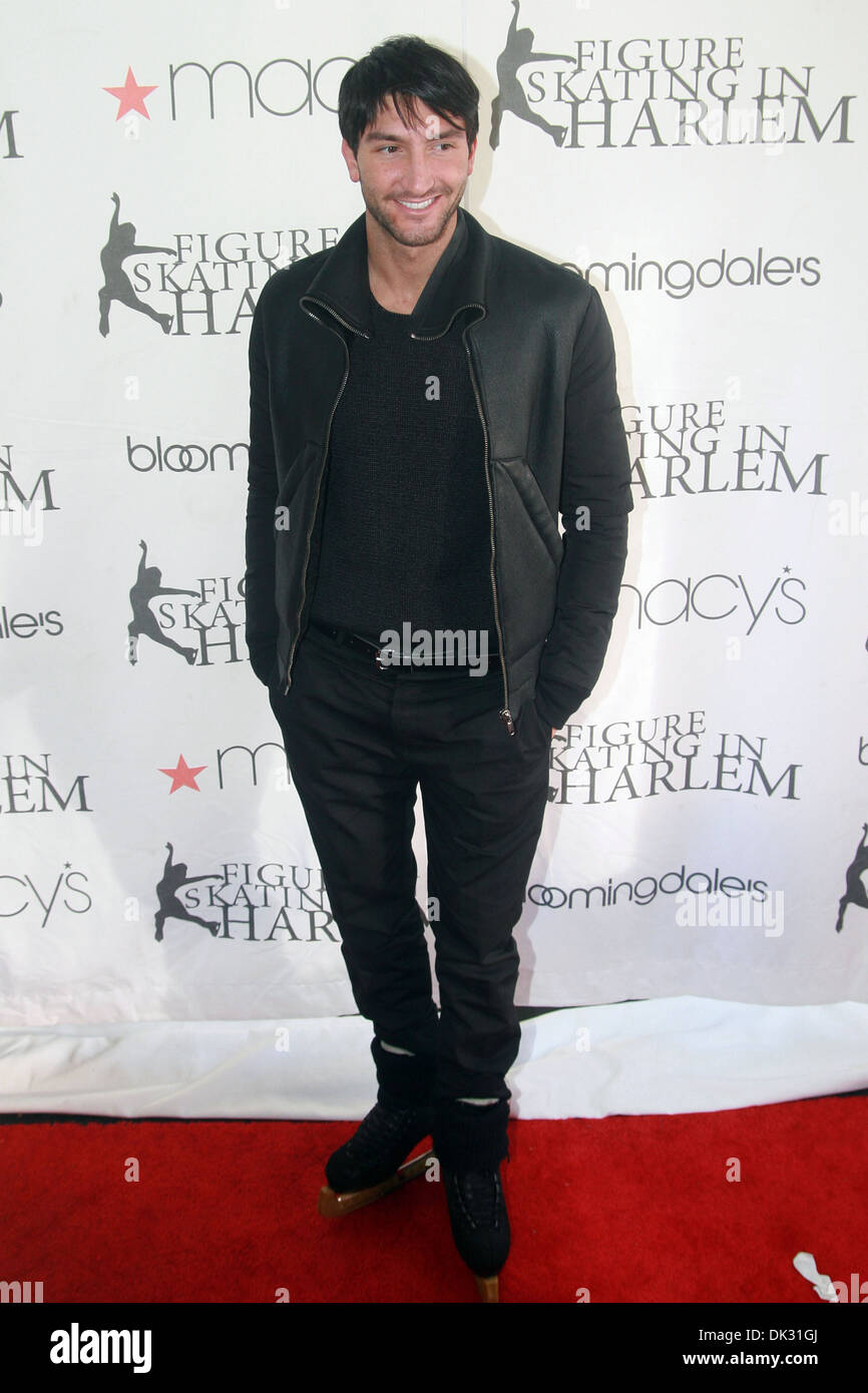 Evan Lysacek 2012 Skating with Stars gala at Wollman Rink in Central ...