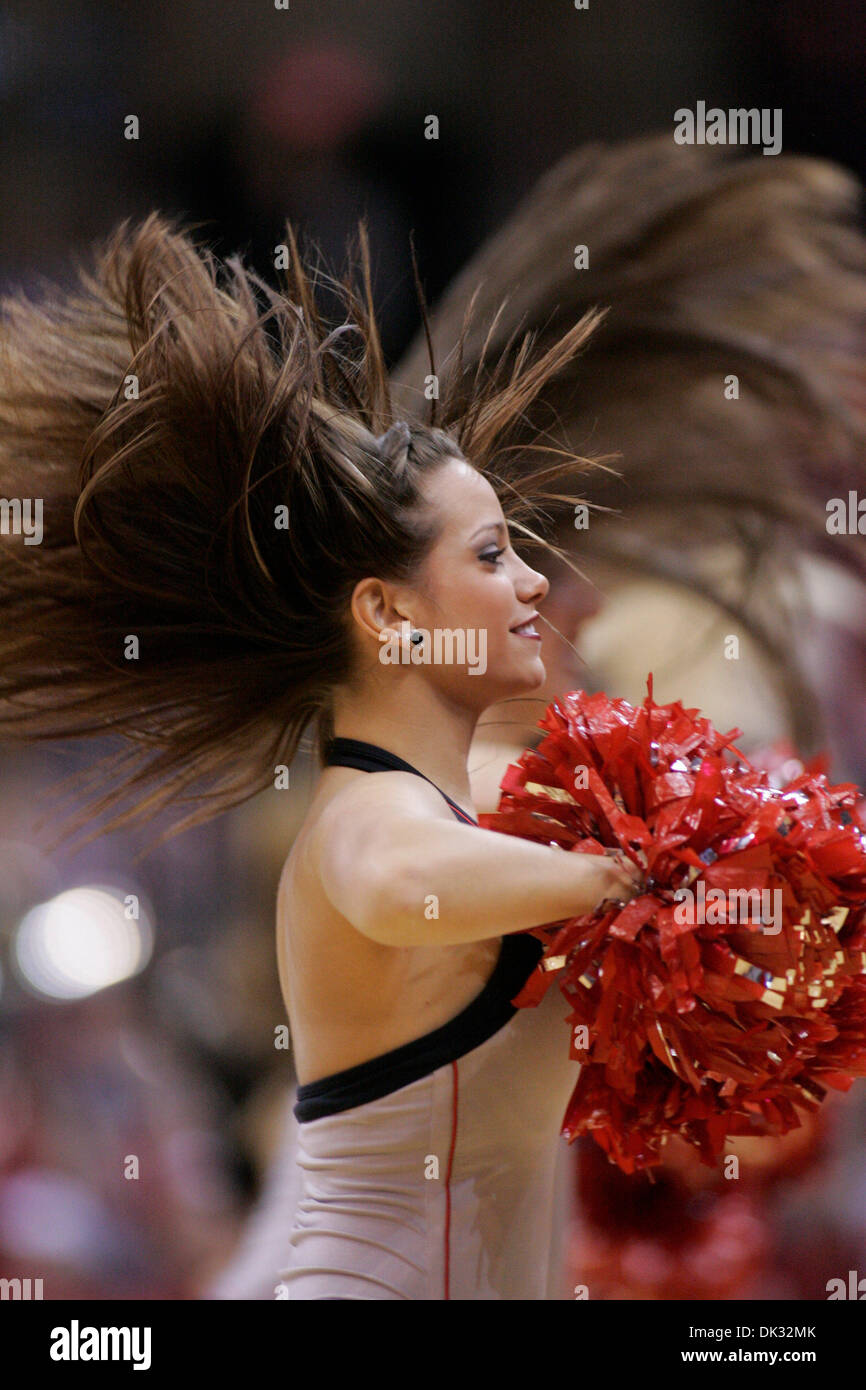 Feb. 22, 2011 - Columbus, Ohio, U.S.A - Ohio State Buckeyes Dance team ...