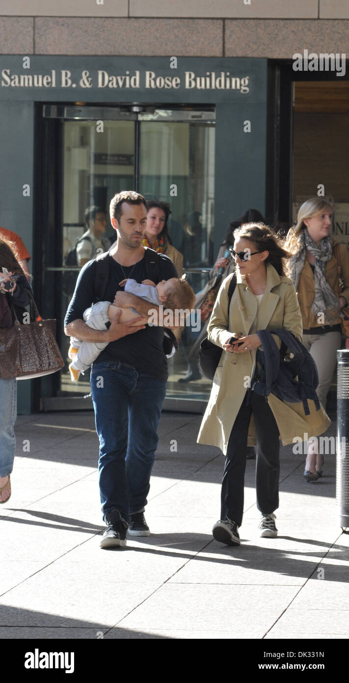 Natalie Portman spotted with husband Benjamin Millepied and son Aleph ...