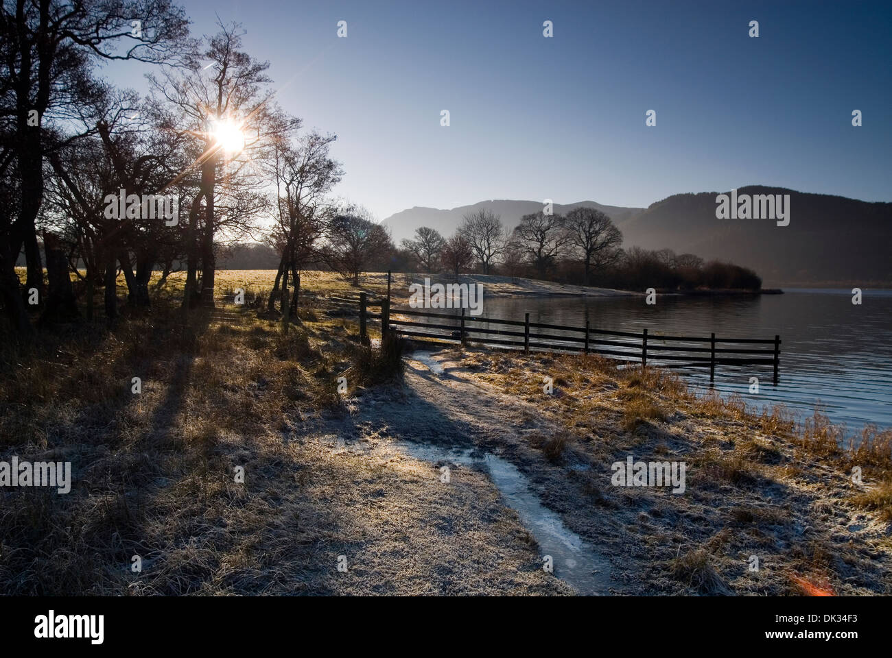 Approximately miles 6 4 km long 3 4 mile 1 2 km wide hi-res stock ...