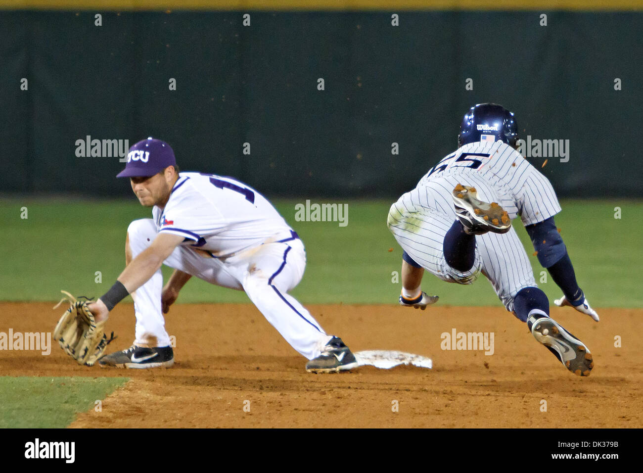 Fort fullerton hi-res stock photography and images - Alamy