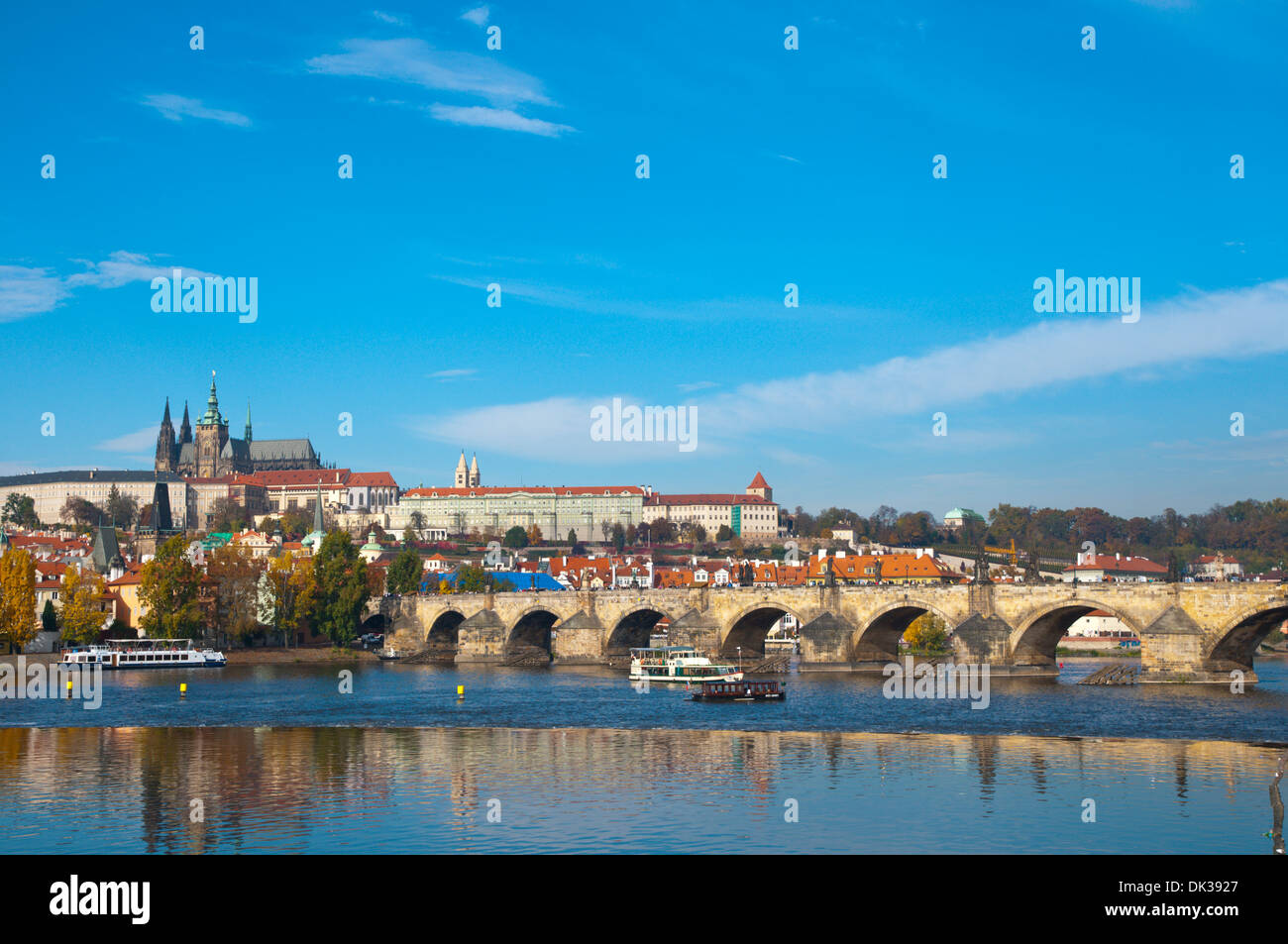 Prague castle prag czech republic charles bridge vltava river hi-res stock photography and ...