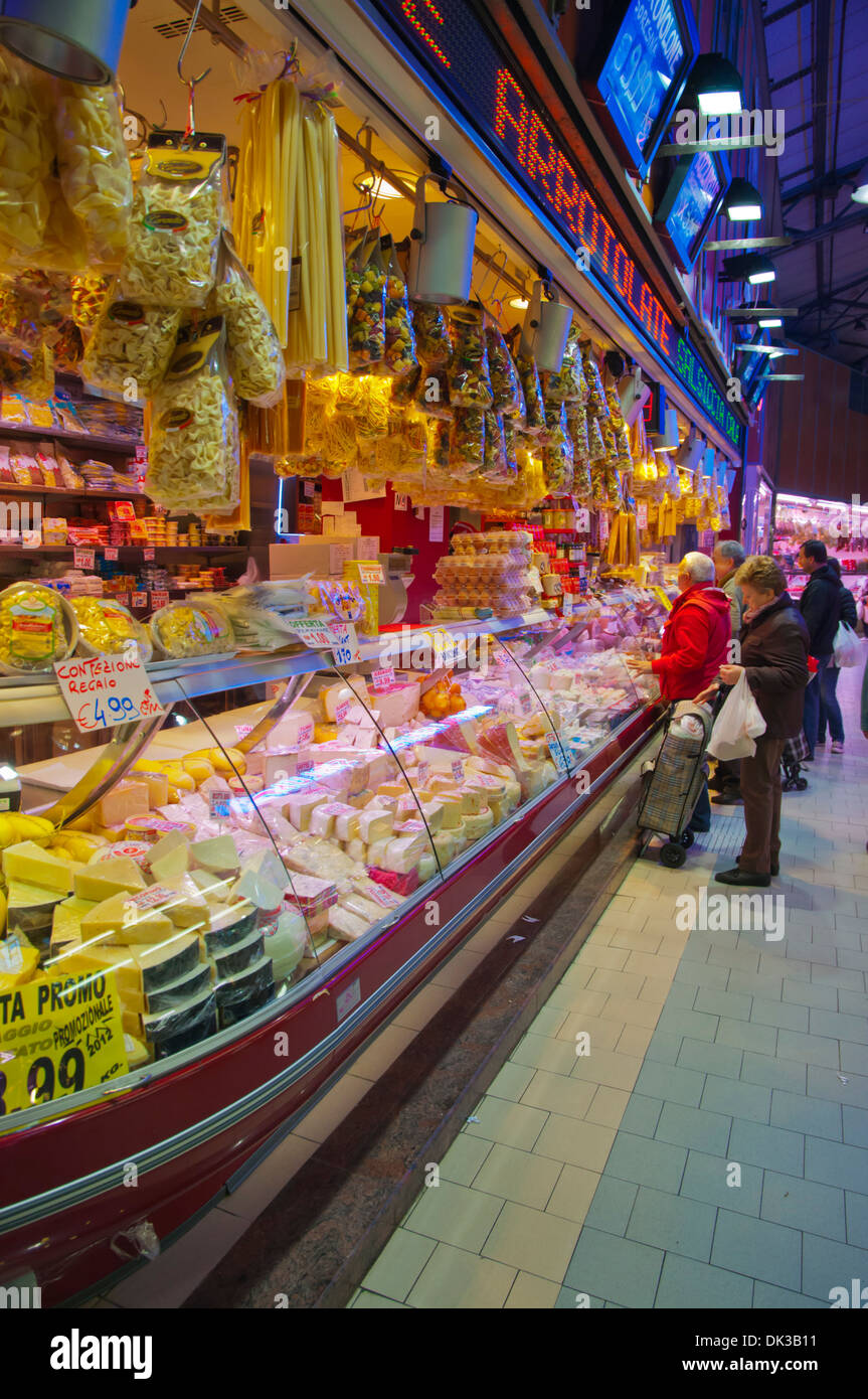 Market hall interior hi-res stock photography and images - Alamy