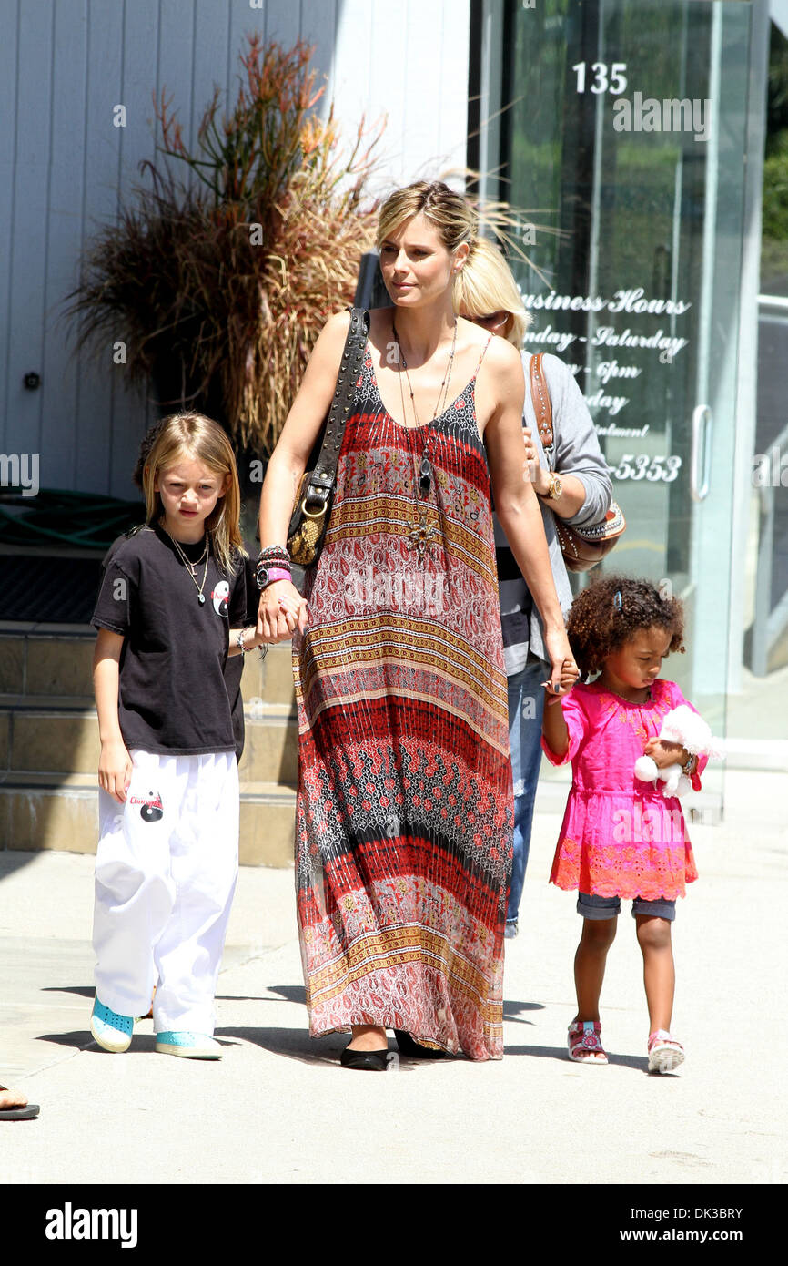 Heidi Klum and her two daughters Leni Samuel and Lou Sulola Samuel are ...