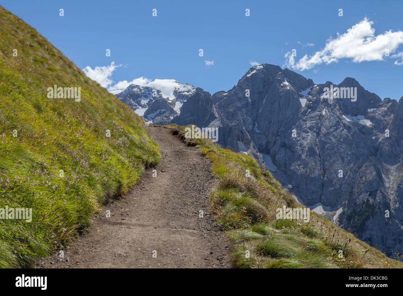 Slope steep road hi-res stock photography and images - Alamy