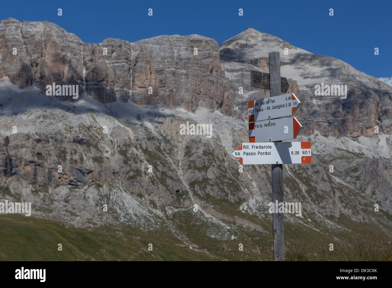 Alpine guide hi-res stock photography and images - Alamy
