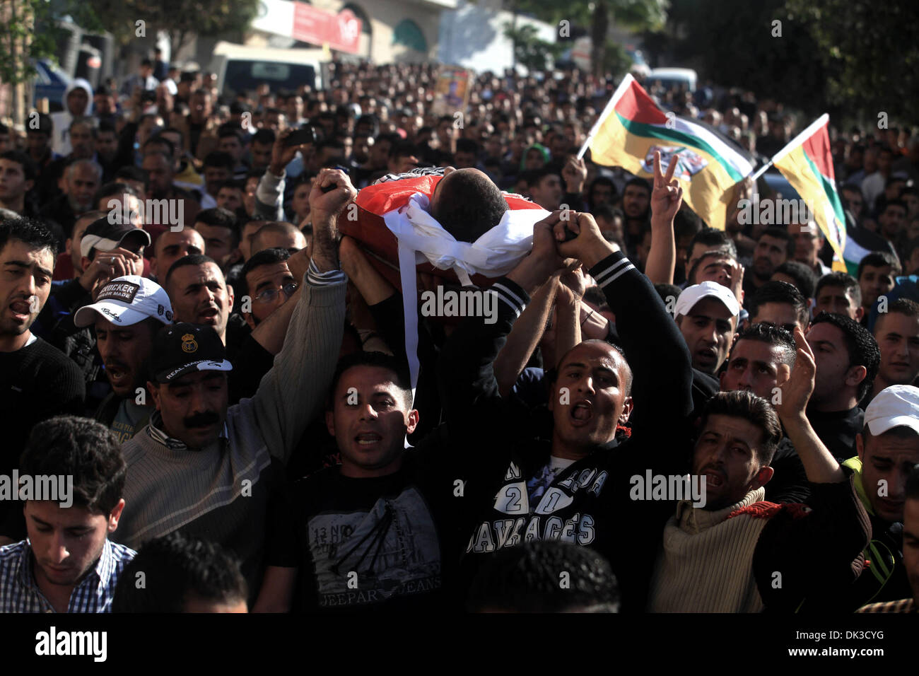 Yarkon cemetery hi-res stock photography and images - Alamy