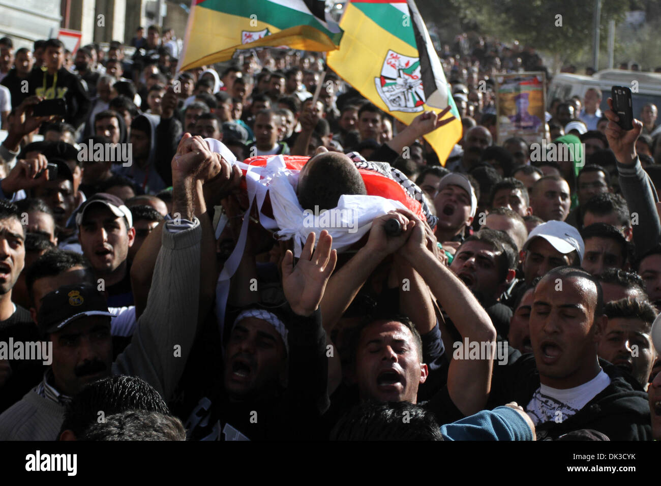 Yarkon cemetery hi-res stock photography and images - Alamy