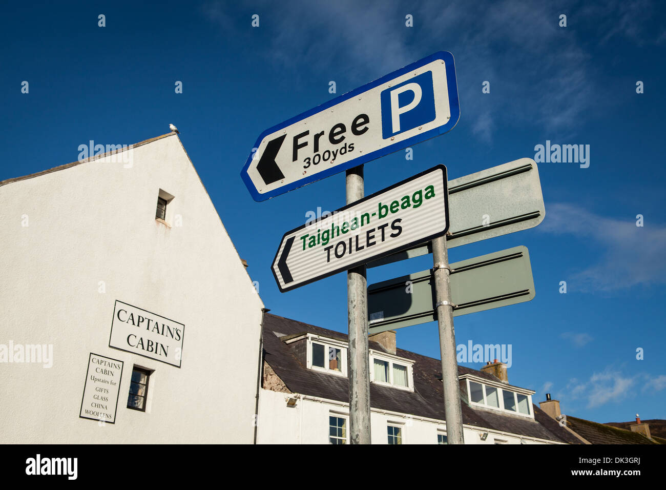 Road signs scotland hi-res stock photography and images - Alamy