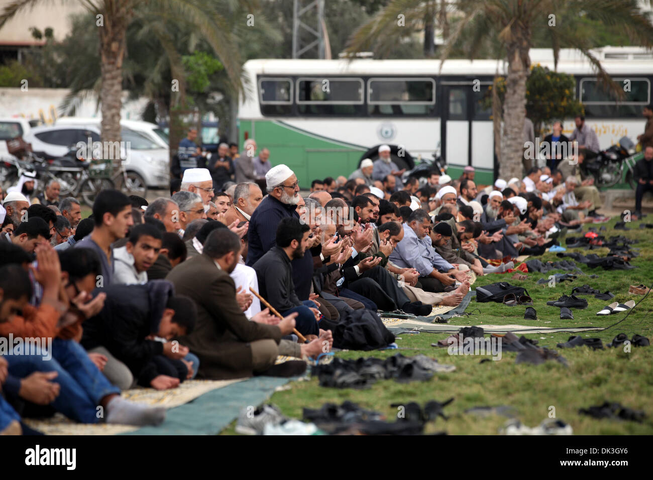 Gaza, Palestinian Territories, . 2nd Dec, 2013. Palestinian Muslim men ...