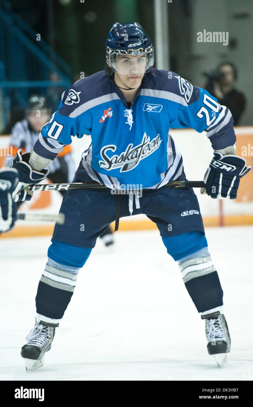 Ice hockey right winger hi-res stock photography and images - Alamy