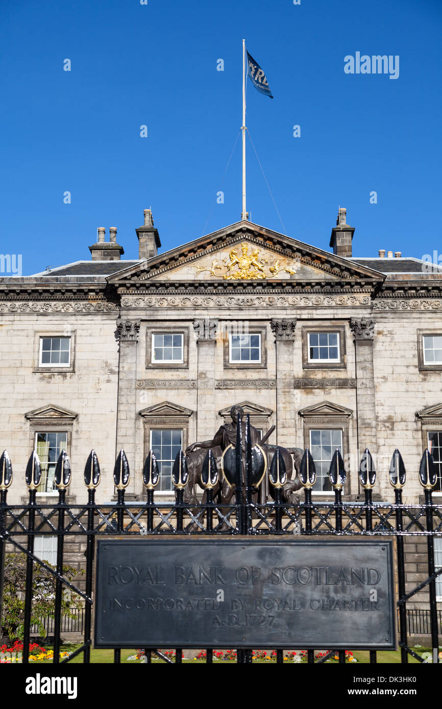 Royal bank of scotland headquarters hi-res stock photography and images ...