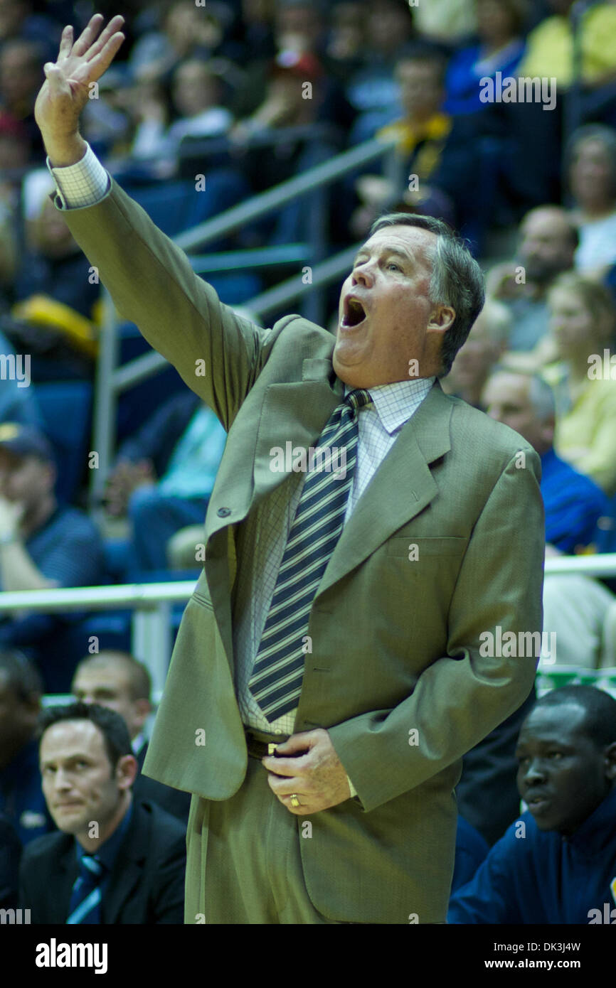 Cal berkeley basketball hi-res stock photography and images - Alamy