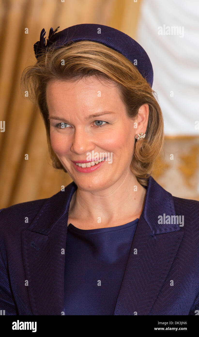 Queen mathilde hi-res stock photography and images - Alamy