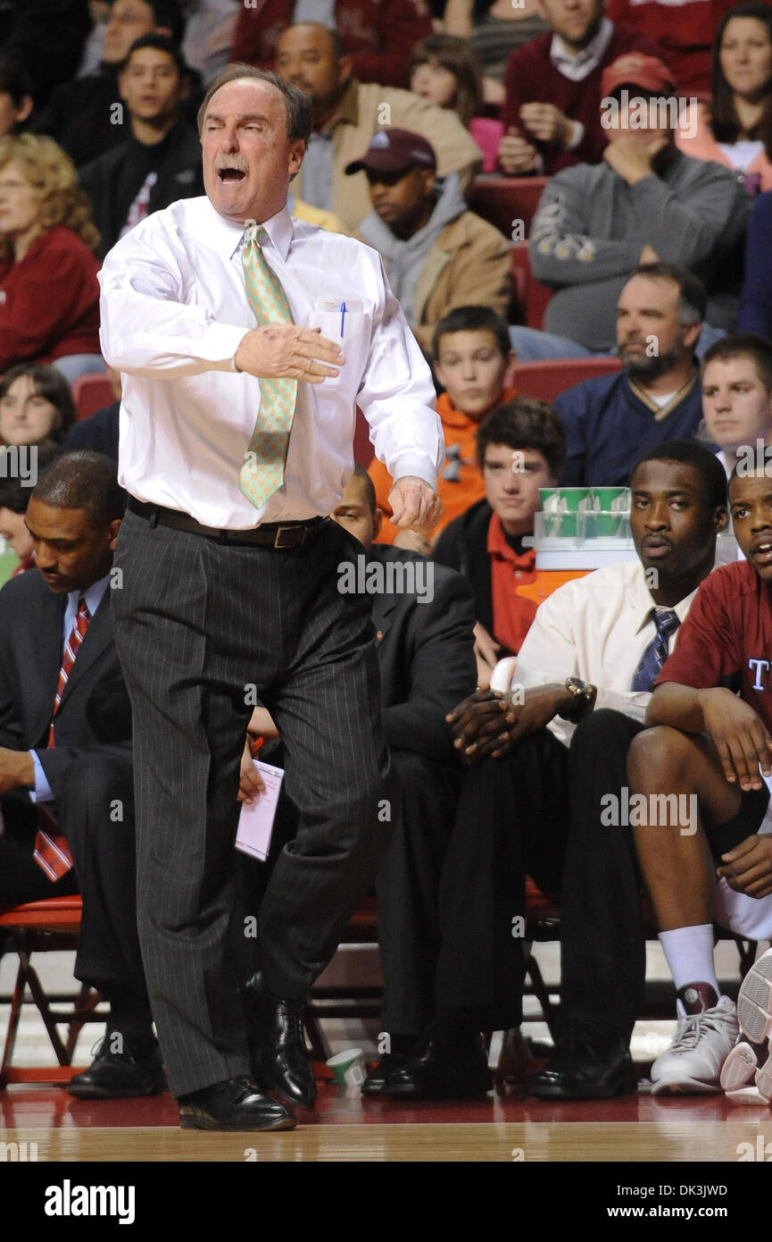 Mar. 5, 2011 - Philadelphia, Pennsylvania, U.S - Temple Owls head coach ...