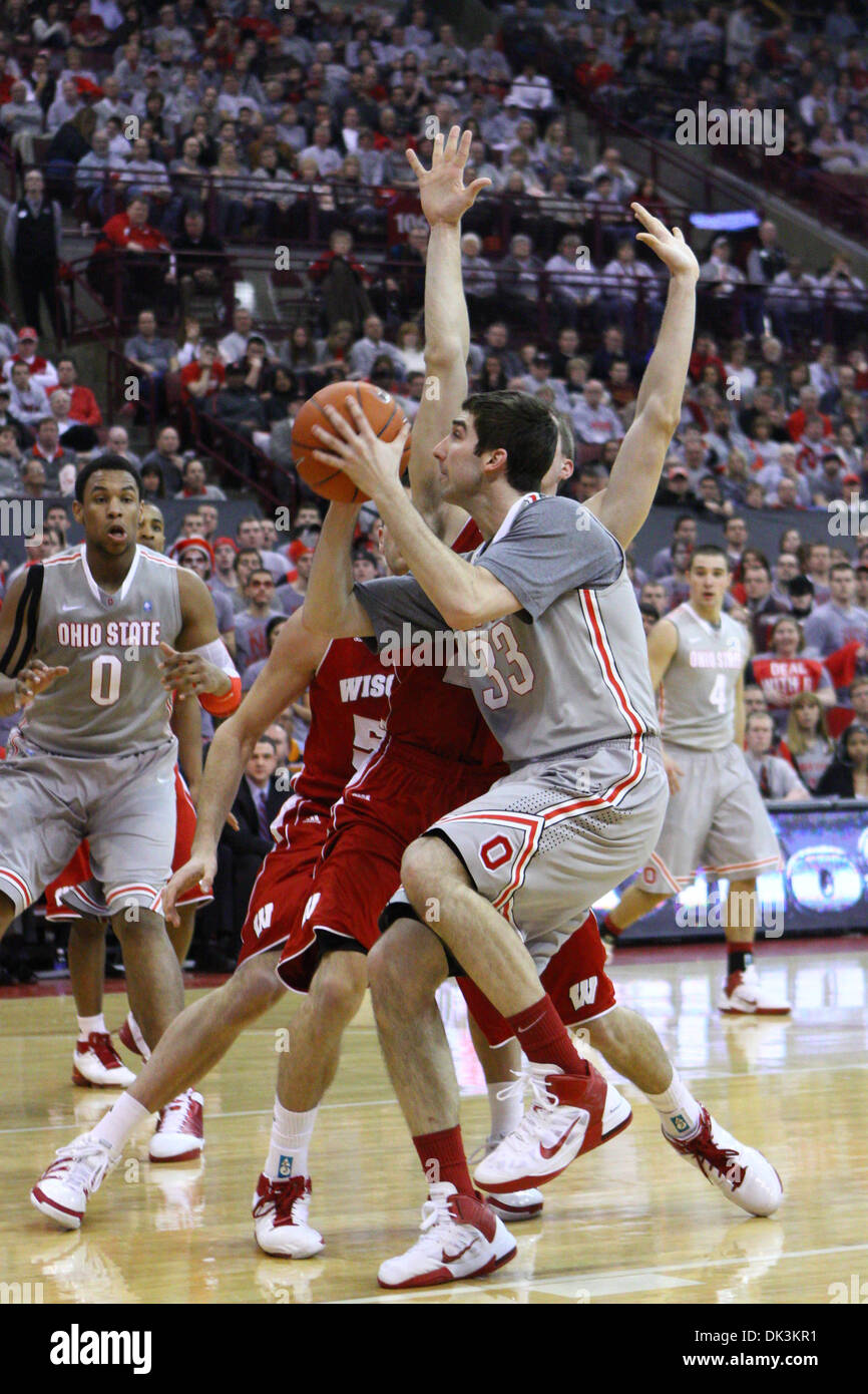 Mar. 6, 2011 - Columbus, Ohio, U.S.A - Ohio State Buckeyes guard Jon ...