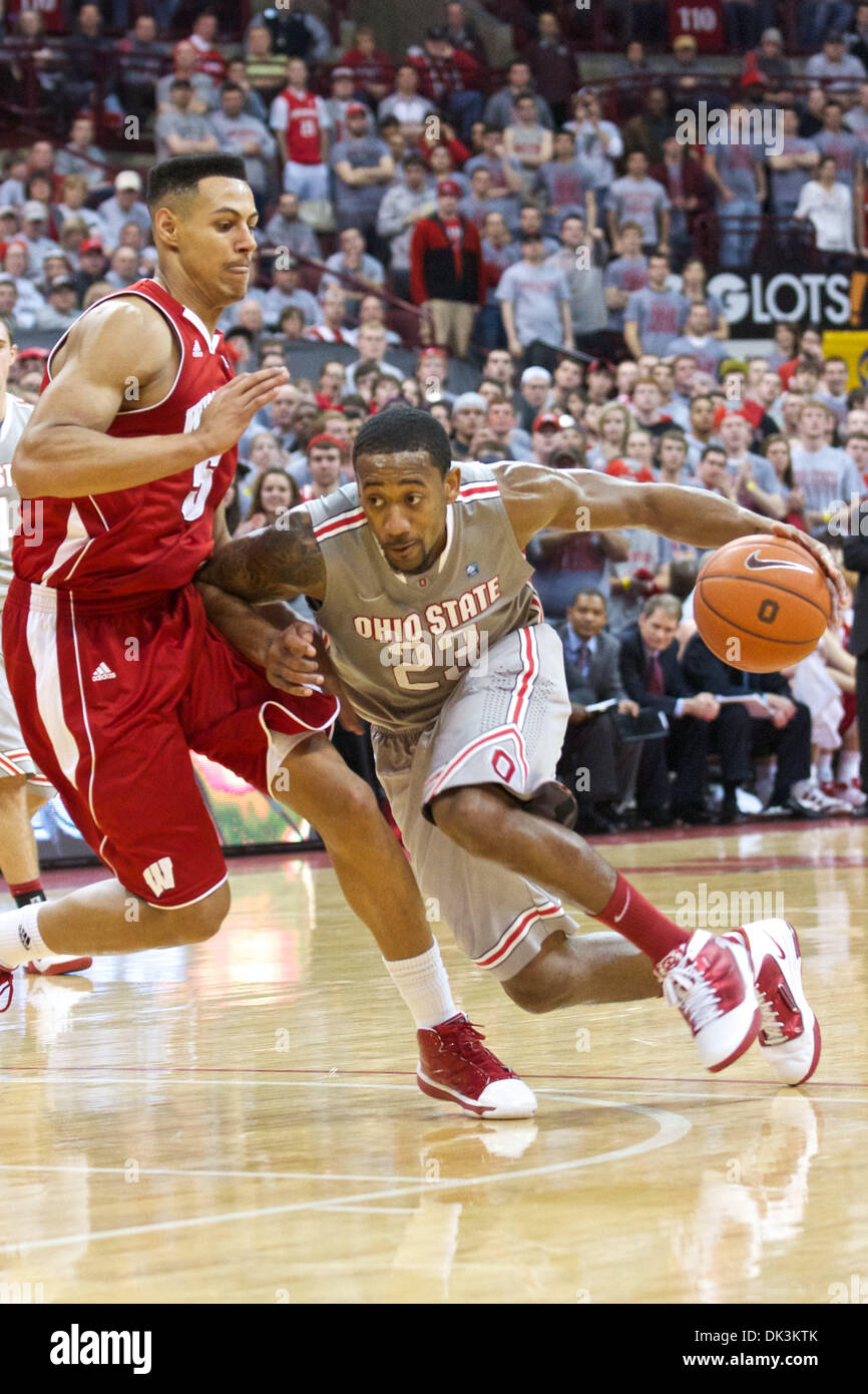 Mar. 6, 2011 - Columbus, Ohio, U.S.A - Ohio State Buckeyes guard David ...