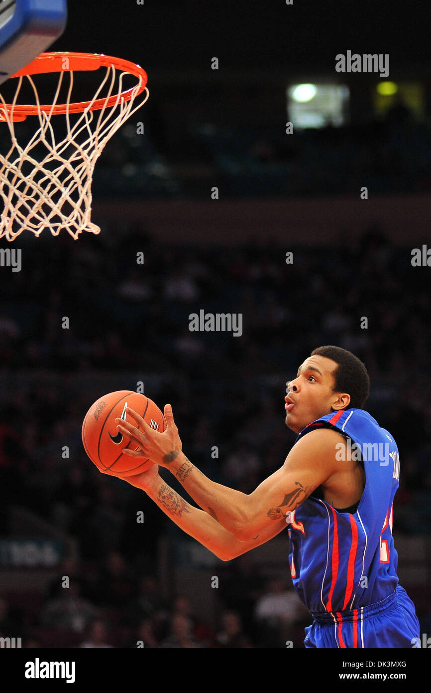 Depaul blue demons mens basketball hi-res stock photography and images ...