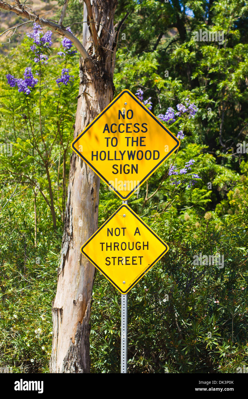 Tourist warning sign hi-res stock photography and images - Alamy