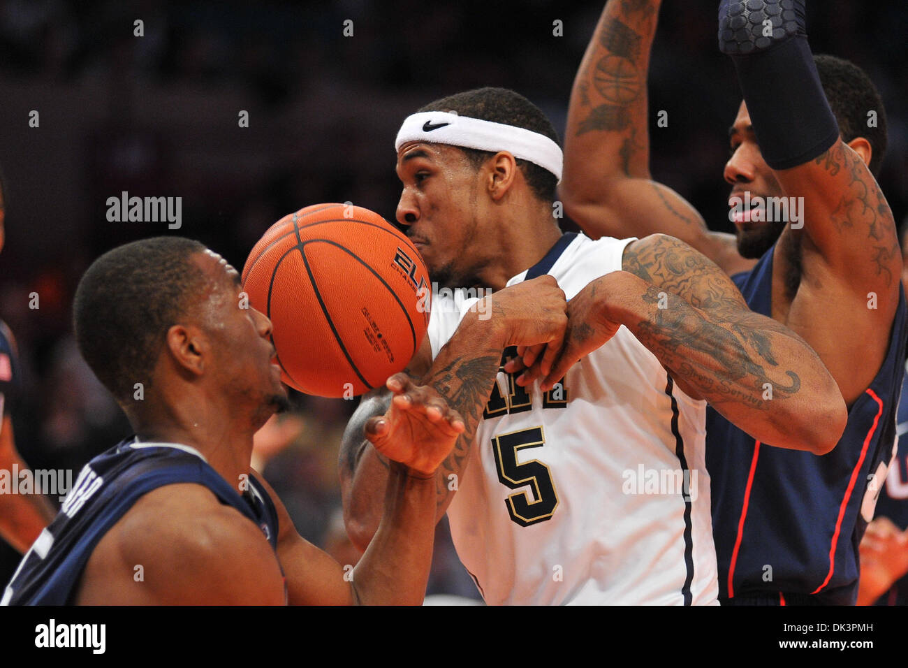 Pitt basketball hi-res stock photography and images - Alamy