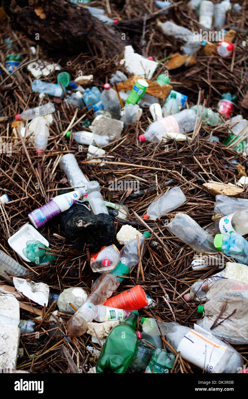 Trash litter hi-res stock photography and images - Alamy
