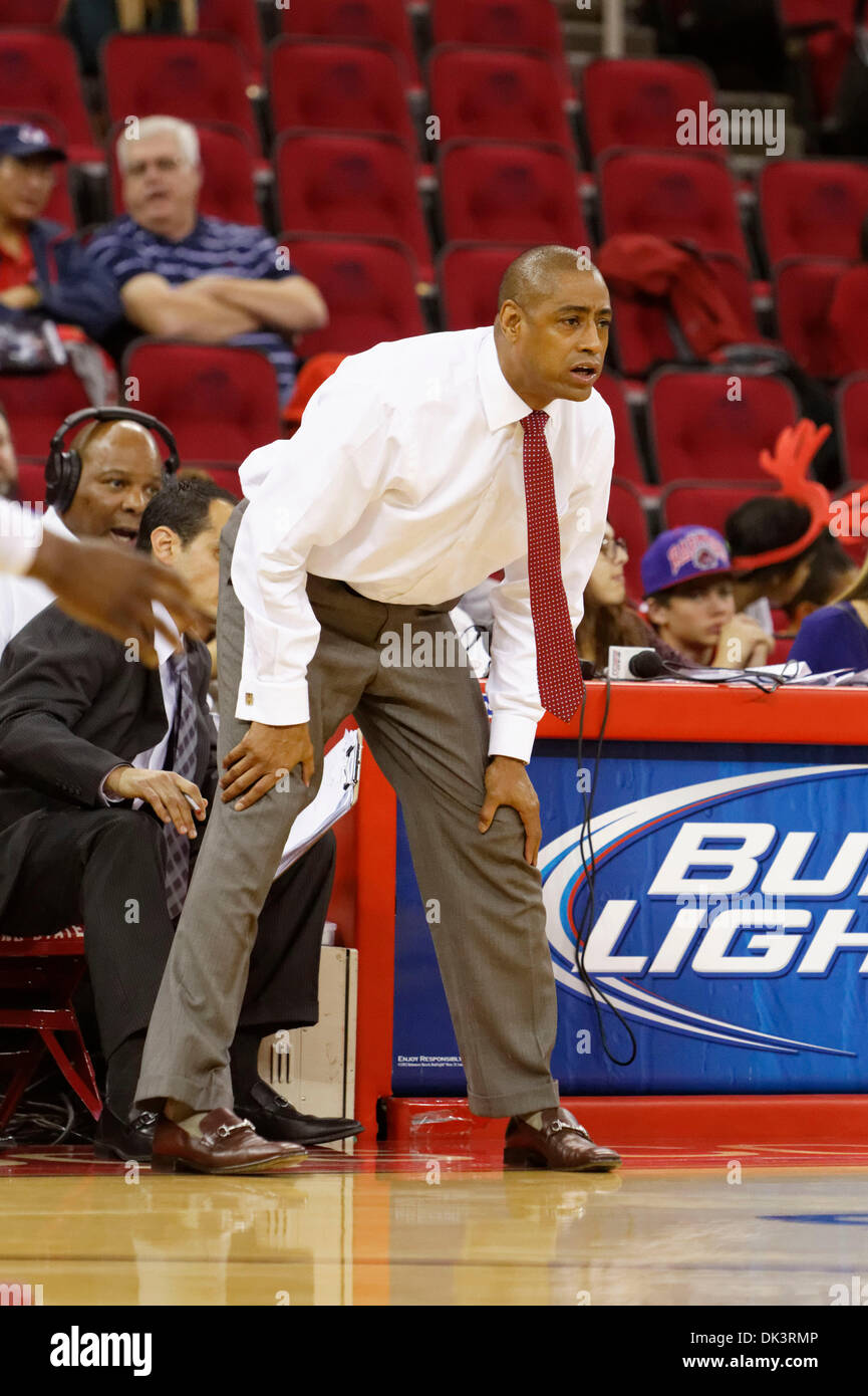 Head coach rodney terry hi-res stock photography and images - Alamy
