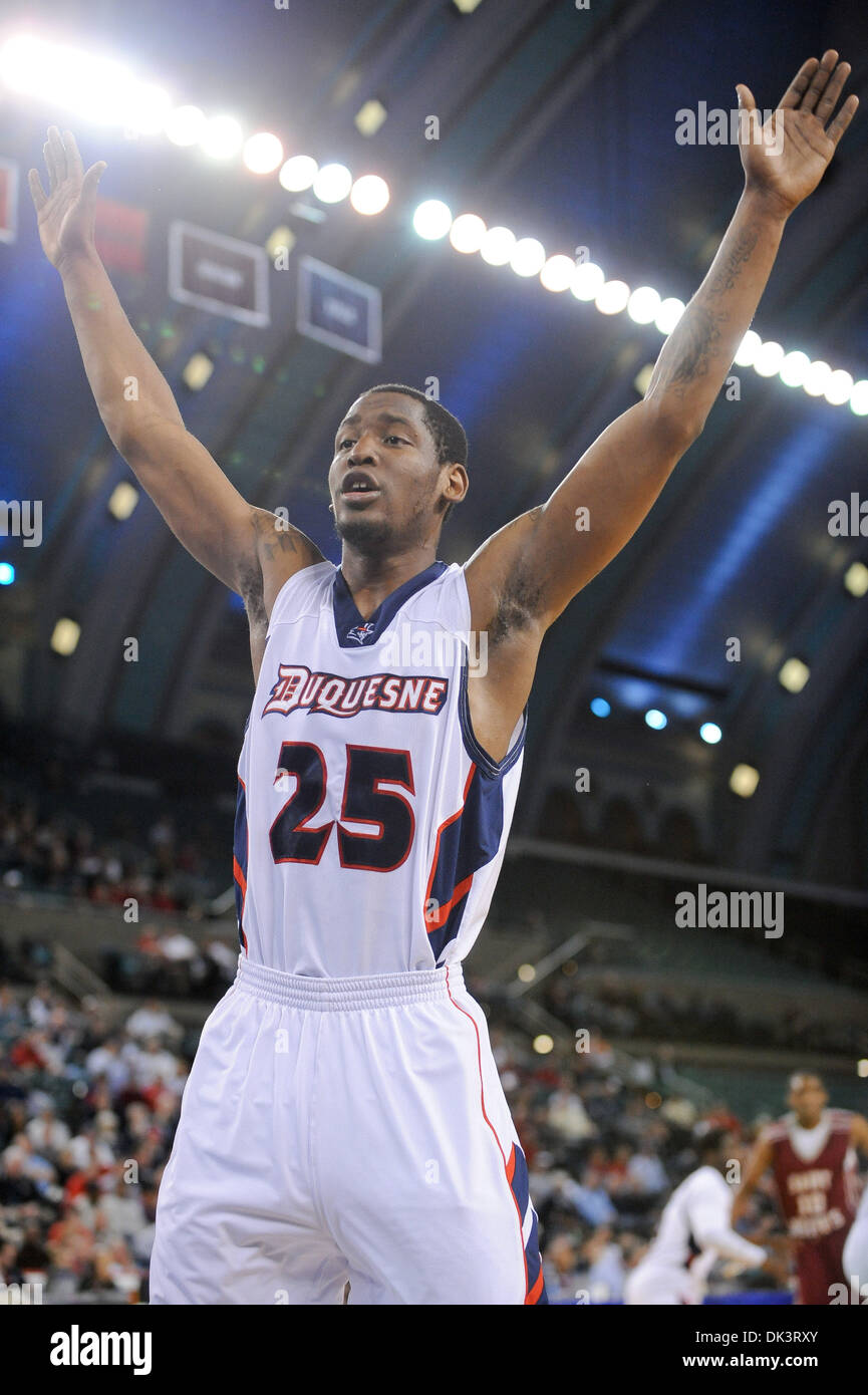Mar. 11, 2011 - Atlantic City, New Jersey, U.S - Duquesne Dukes forward ...