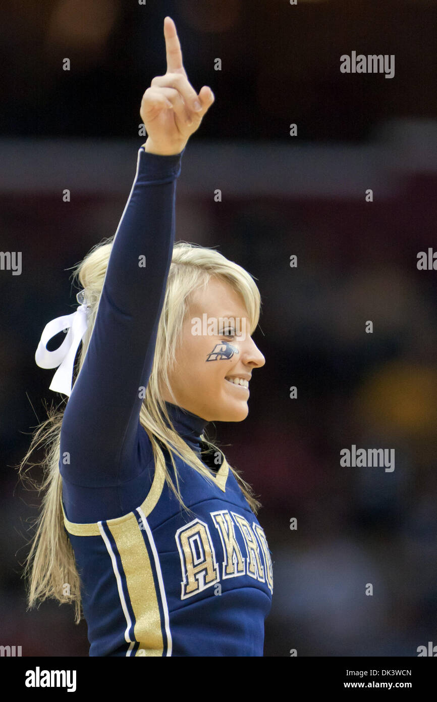 Mar. 12, 2011 - Cleveland, Ohio, U.S - An Akron cheerleader entertains ...