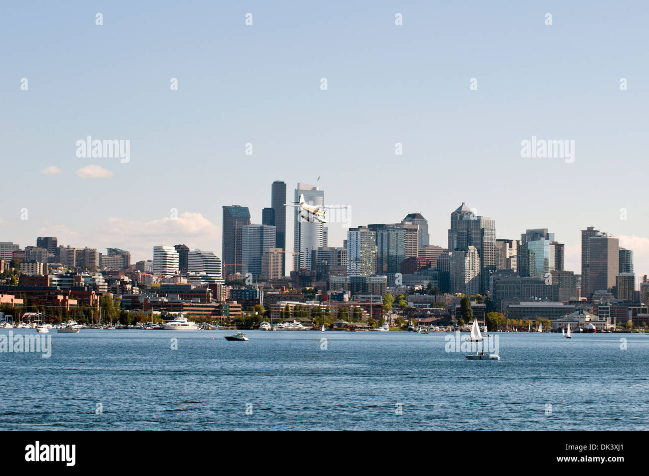 Seattle skyline boats hi-res stock photography and images - Alamy