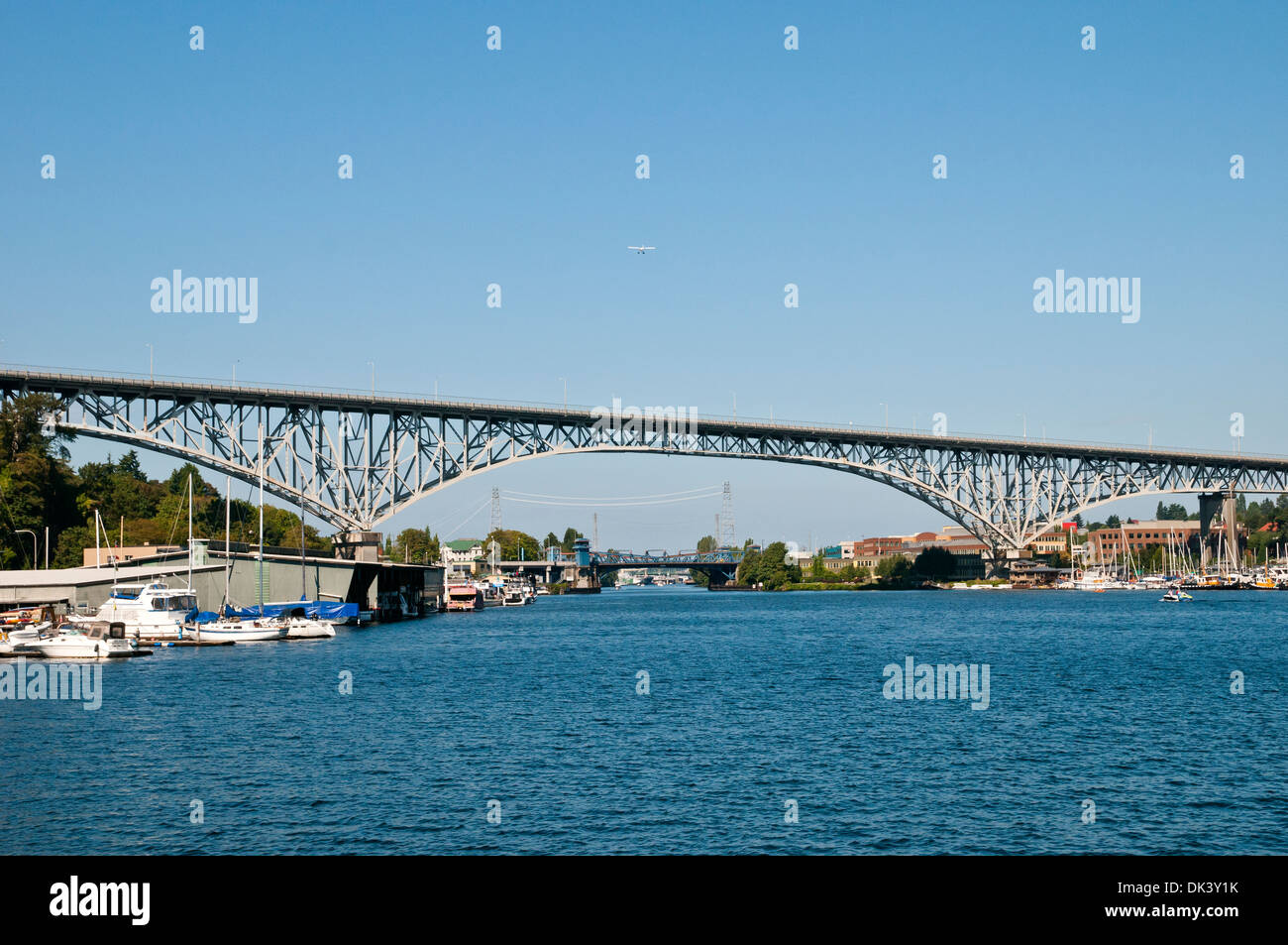 Bridge across the Union Lake ,Seattle, state of Washington, USA Stock ...