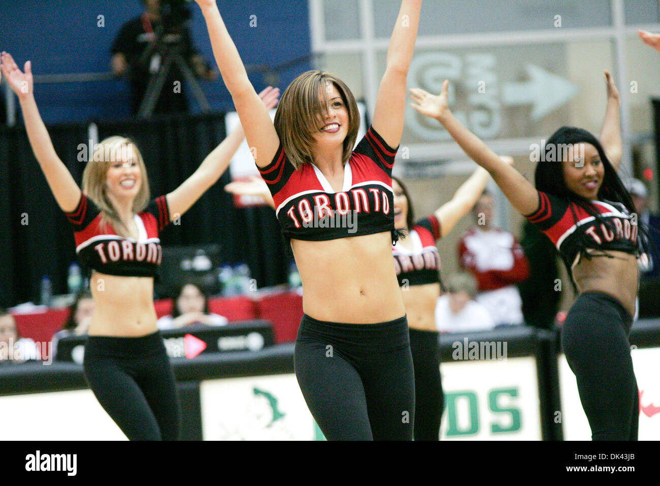 Raptors basketball team hi-res stock photography and images - Alamy