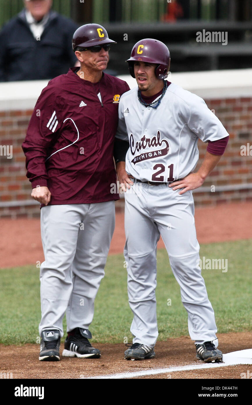 Mar. 19, 2011 - Columbia, Missouri, U.S - CMU head coach Steve Jaksa ...
