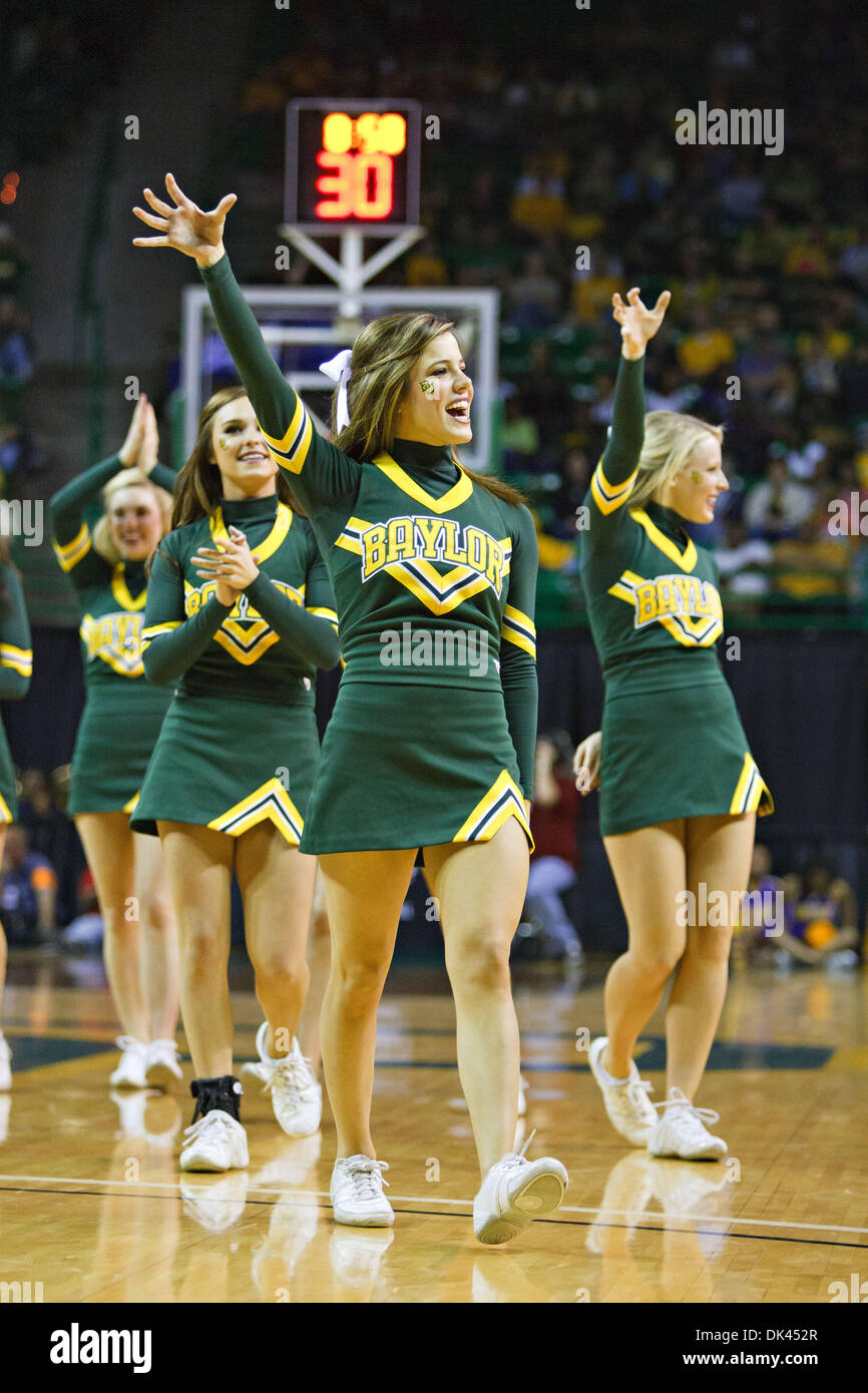Baylor bears cheerleaders hi-res stock photography and images - Alamy