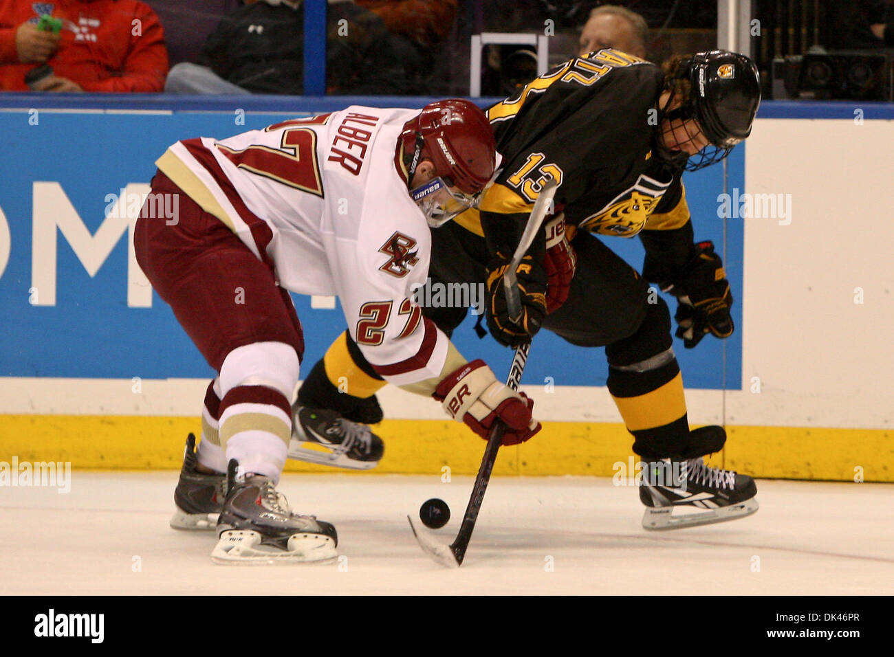 Mar. 25, 2011 - Saint Louis, Missouri, U.S - Boston defenseman Patch ...