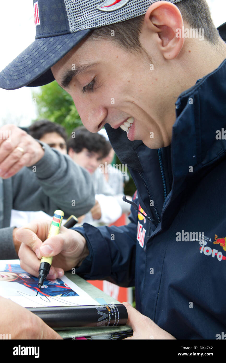 March 26, 2011 - Melbourne, Australia - Autograph signing for fans at ...