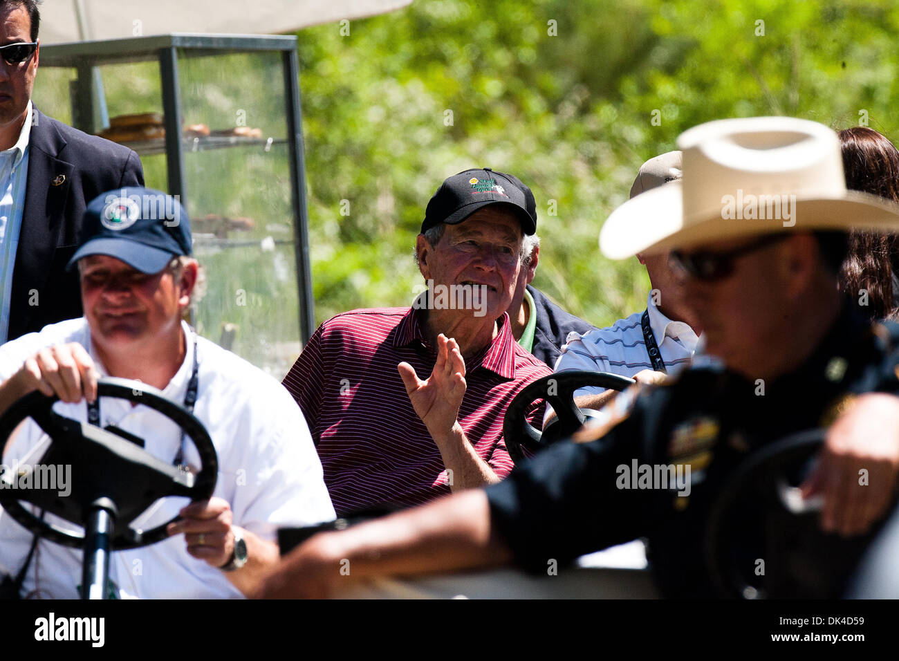 George bush sr waving hi-res stock photography and images - Alamy